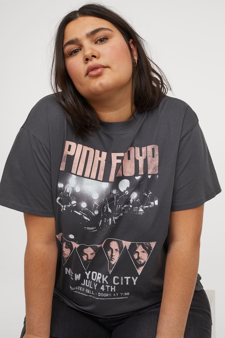 8 Band-Tee Outfits Fashion Girls Wear From London to L.A. | Who What Wear
