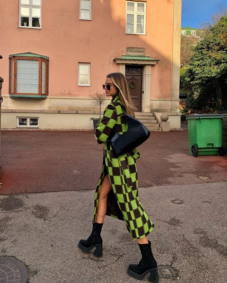 Teardrop Bags: The Spring Handbag Trend That's Everywhere | Who What Wear