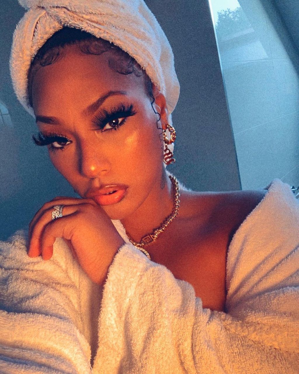 These Are the Exact Contents of Stefflon Don's Makeup Bag | Who What Wear