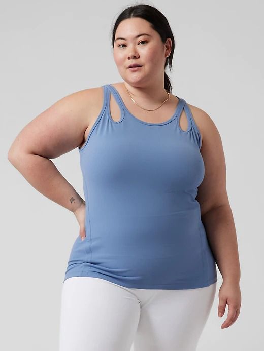 The 17 Best Yoga Tops for Women, Hands Down | Who What Wear