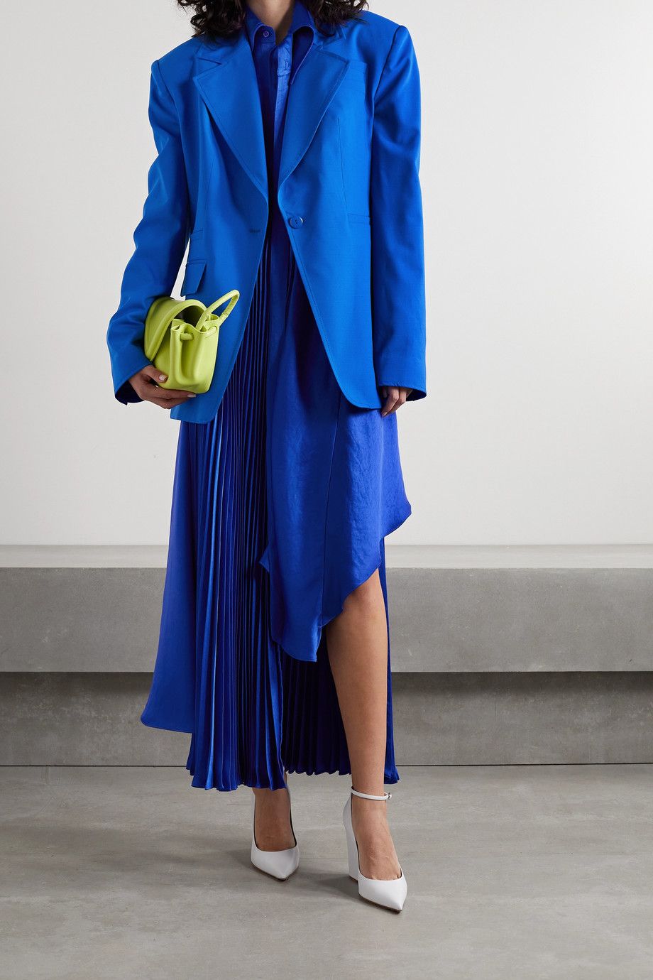 Get Ready for the Shocking Color Trend That's Comin' in Hot | Who What Wear