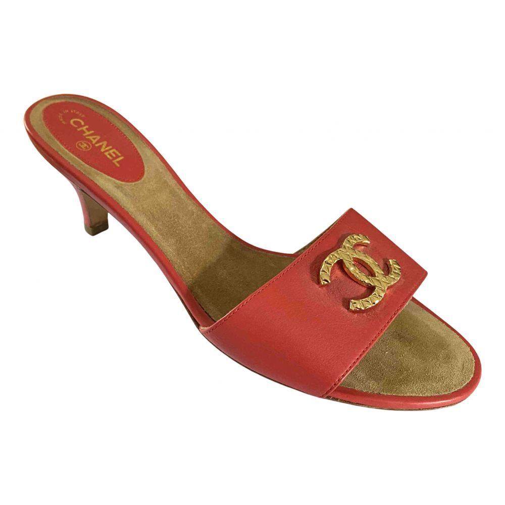 The 20 Best Vintage Chanel Items You'll Want to See | Who What Wear