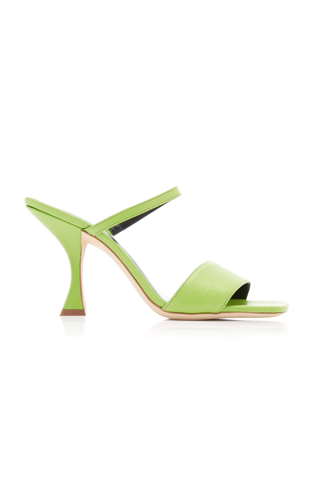 10 Trendy Shoe Brands You'll Spot on Fashion Girls | Who What Wear
