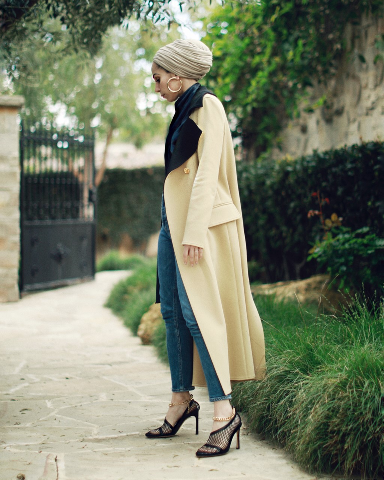 A Look Into the Wardrobes of Everyone's Favorite Authors | Who What Wear