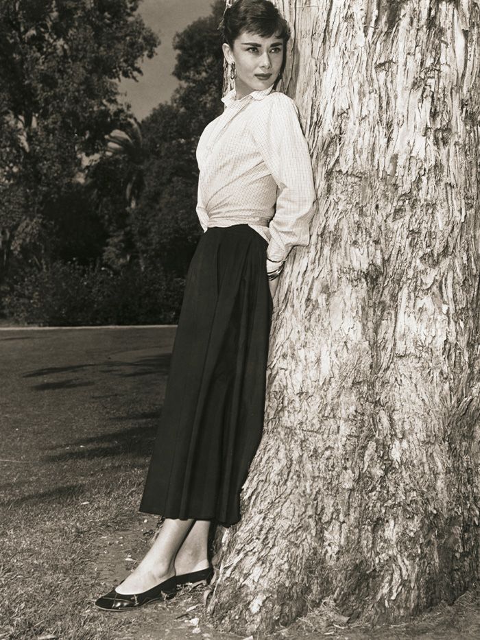 A Look Into the Wardrobes of Everyone's Favorite Authors | Who What Wear