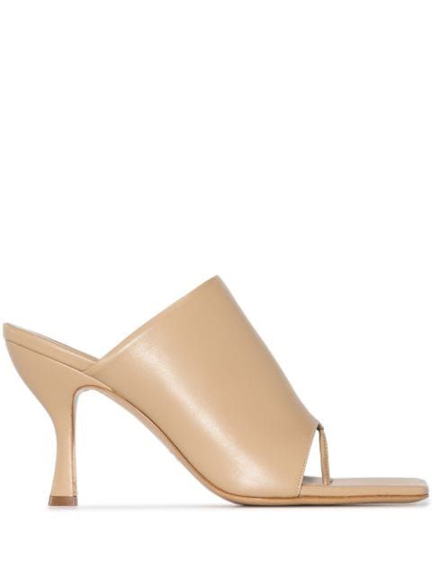 Hailey Bieber Wore the Buzzy Shoe Brand Fashion People Adore | Who What ...