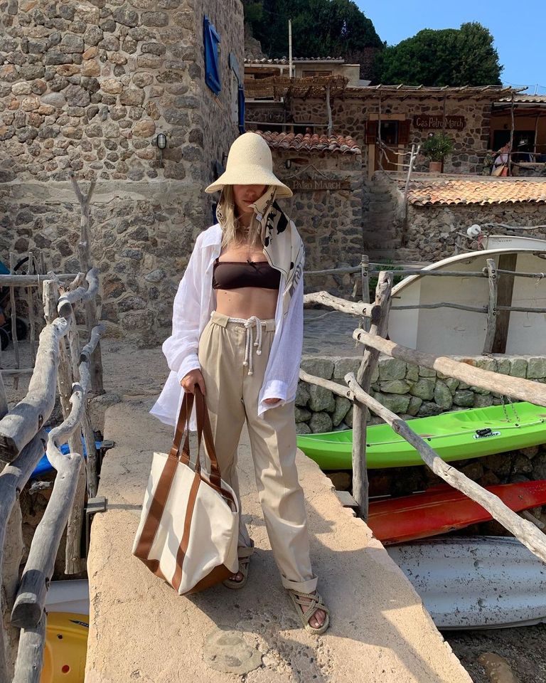 14 Ways to Layer Your Outfits During Summer | Who What Wear