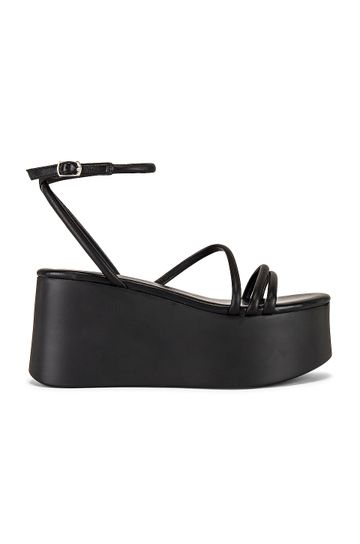 A Guide to the Biggest Y2K Shoe Trends | Who What Wear