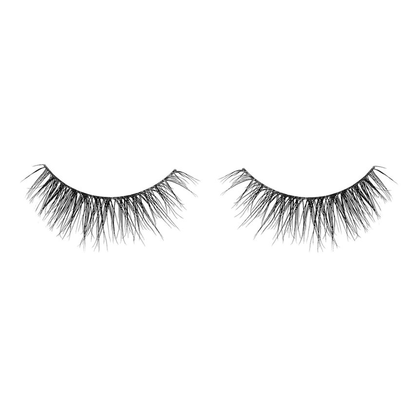 If You Want Natural-Looking False Eyelashes, Try These 10 | Who What Wear