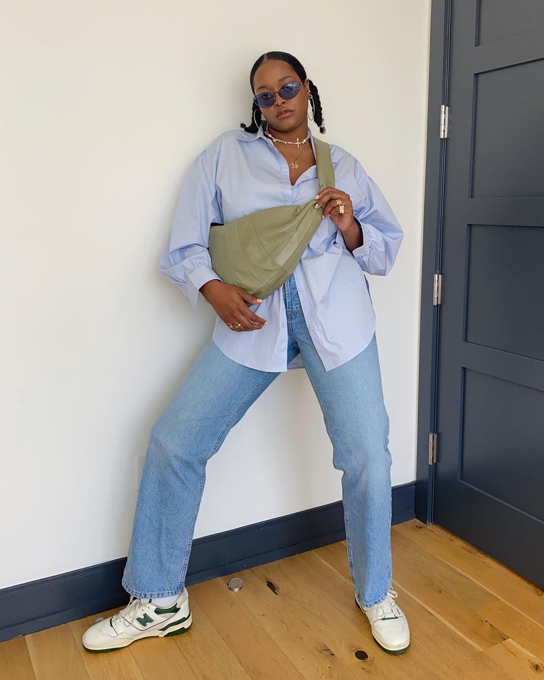 The 10 Best Loose-Fitting Jean Outfits of 2021 | Who What Wear