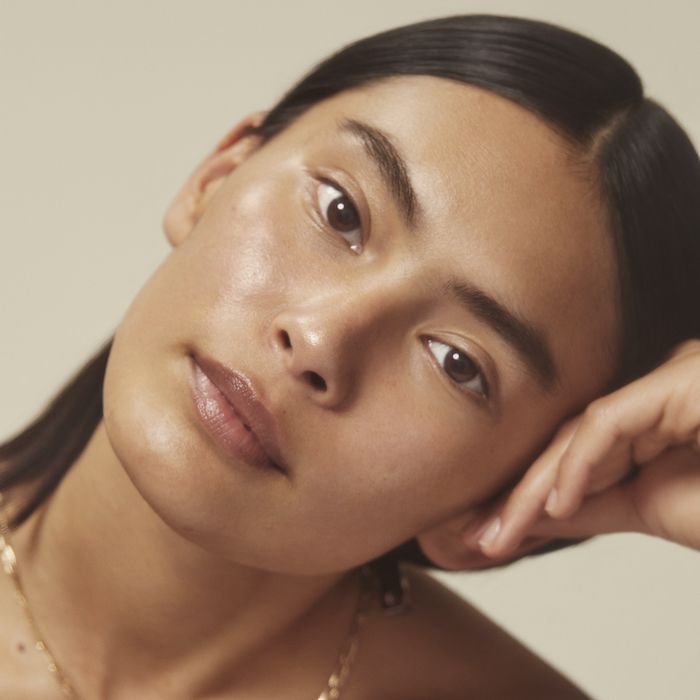This $18 Skincare Gem Gave Me Effortlessly Glowing Skin | Who What Wear