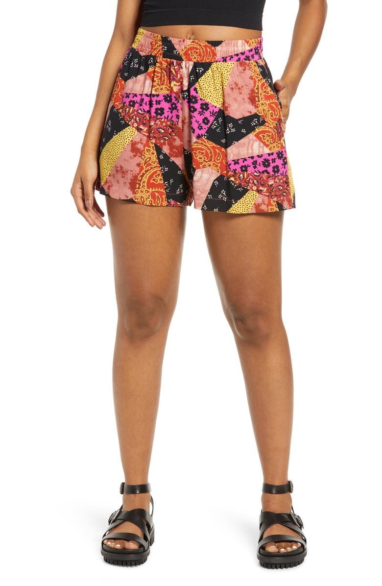 Craftcore Is the Latest Fashion Aesthetic to Emerge | Who What Wear