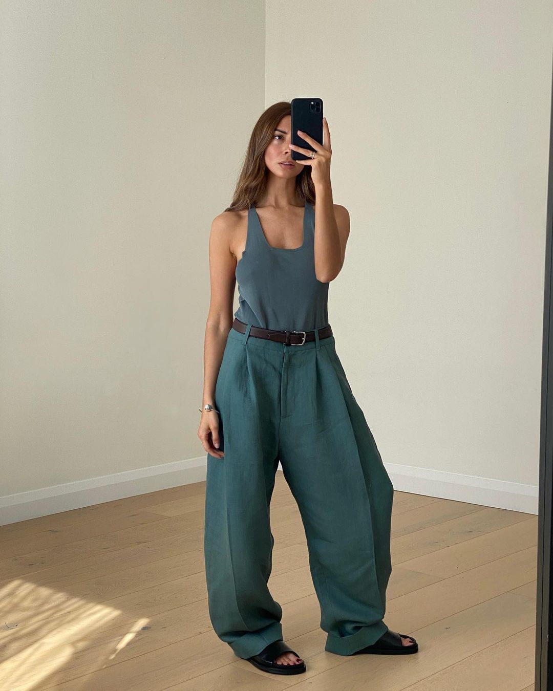 The 21 Best Wide-Leg Linen Trousers for Women in Summer 2025, According ...