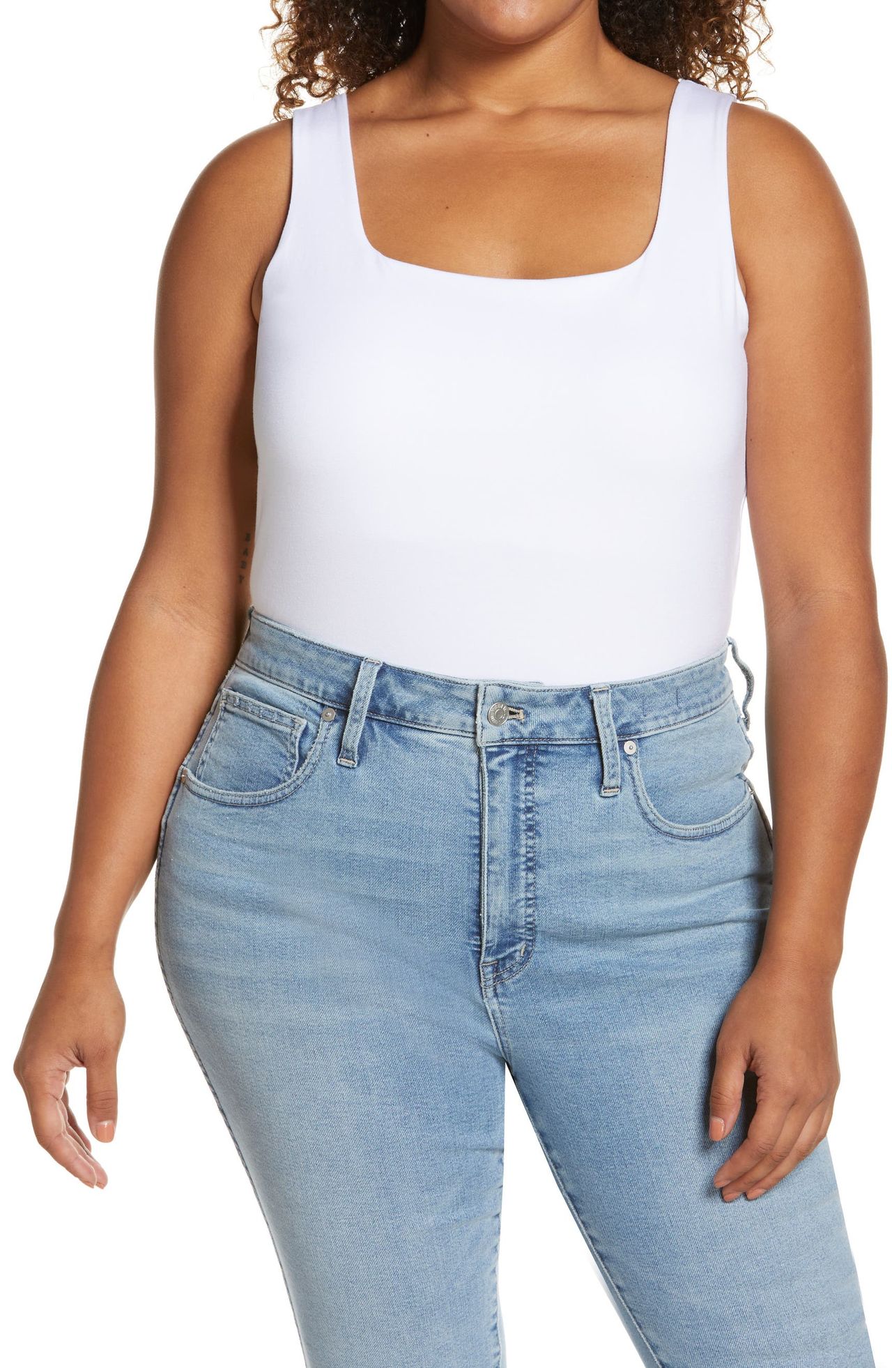 6 Simple Outfits With Blue Jeans That Are So Chic | Who What Wear