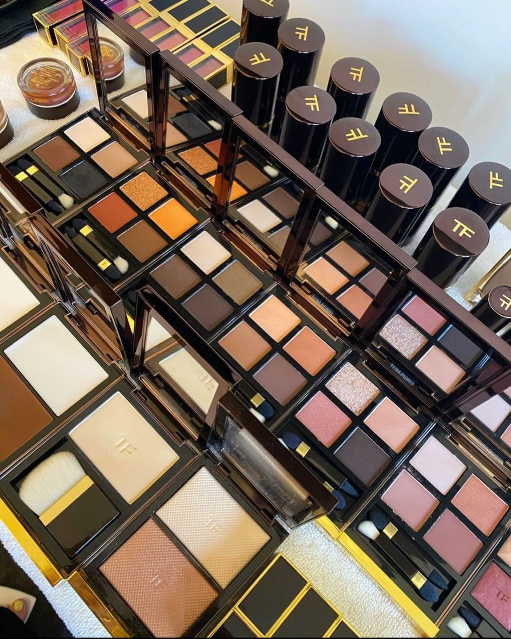 The 13 Best Matte Eye Shadow Palettes With Zero Shimmer | Who What Wear