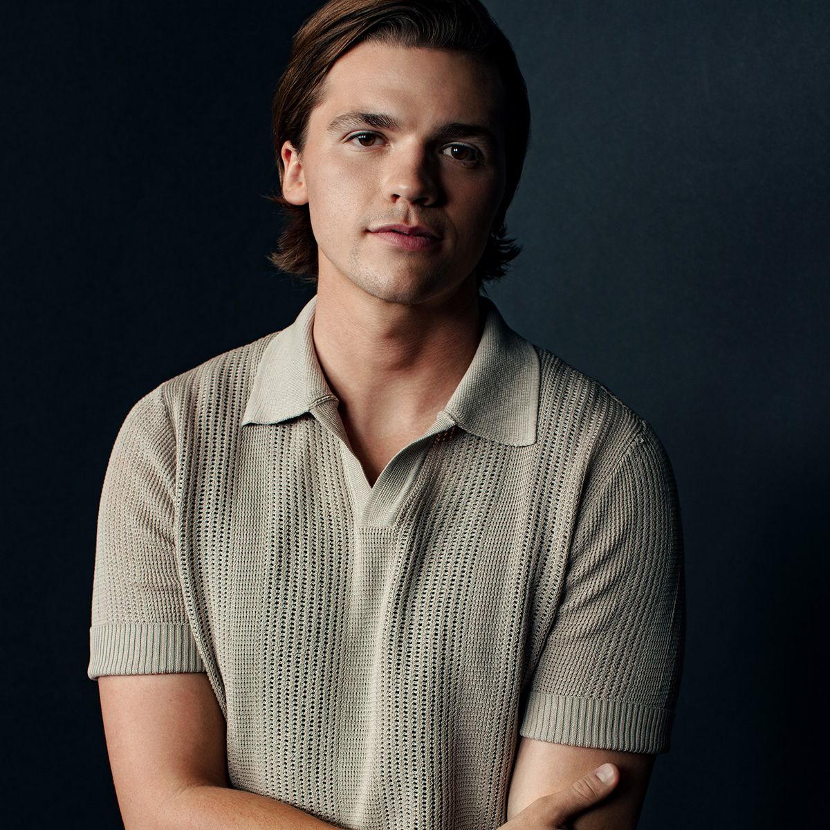 Joel Courtney Bids Adieu to The Kissing Booth | Who What Wear