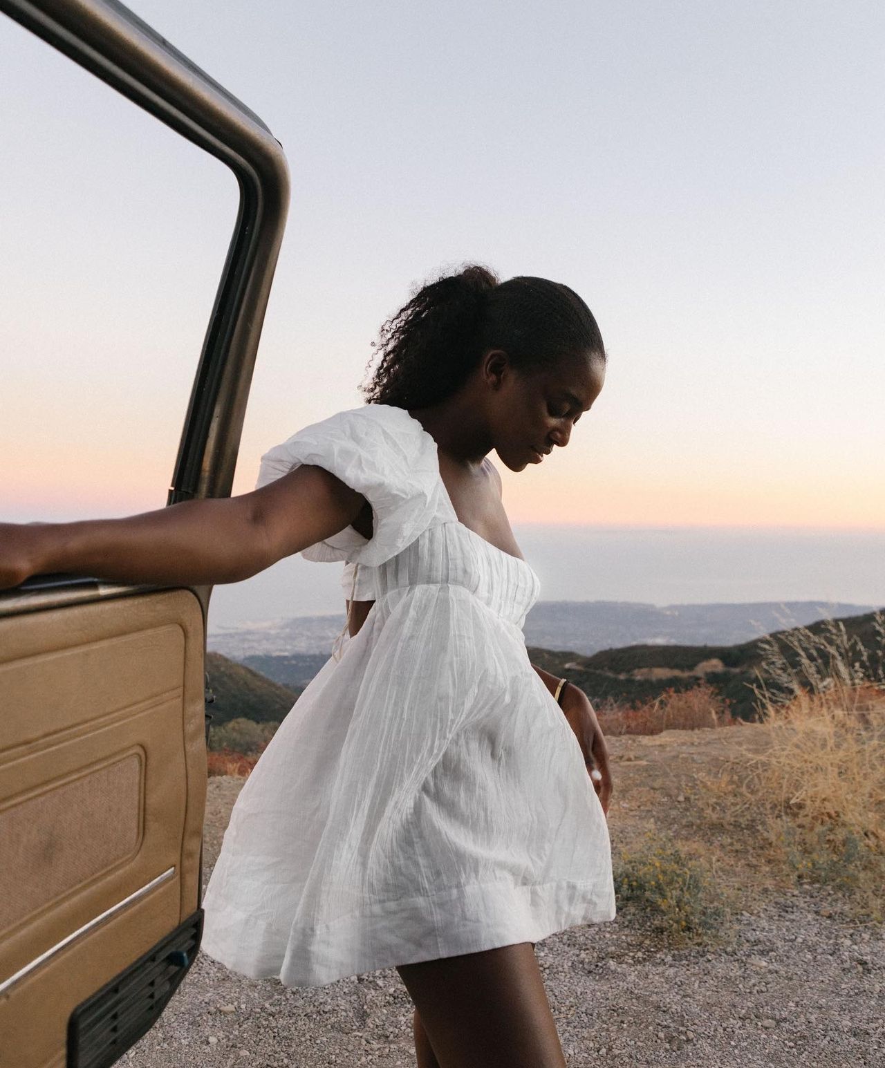 The 15 Best Earthy Perfumes for Women In 2023 | Who What Wear