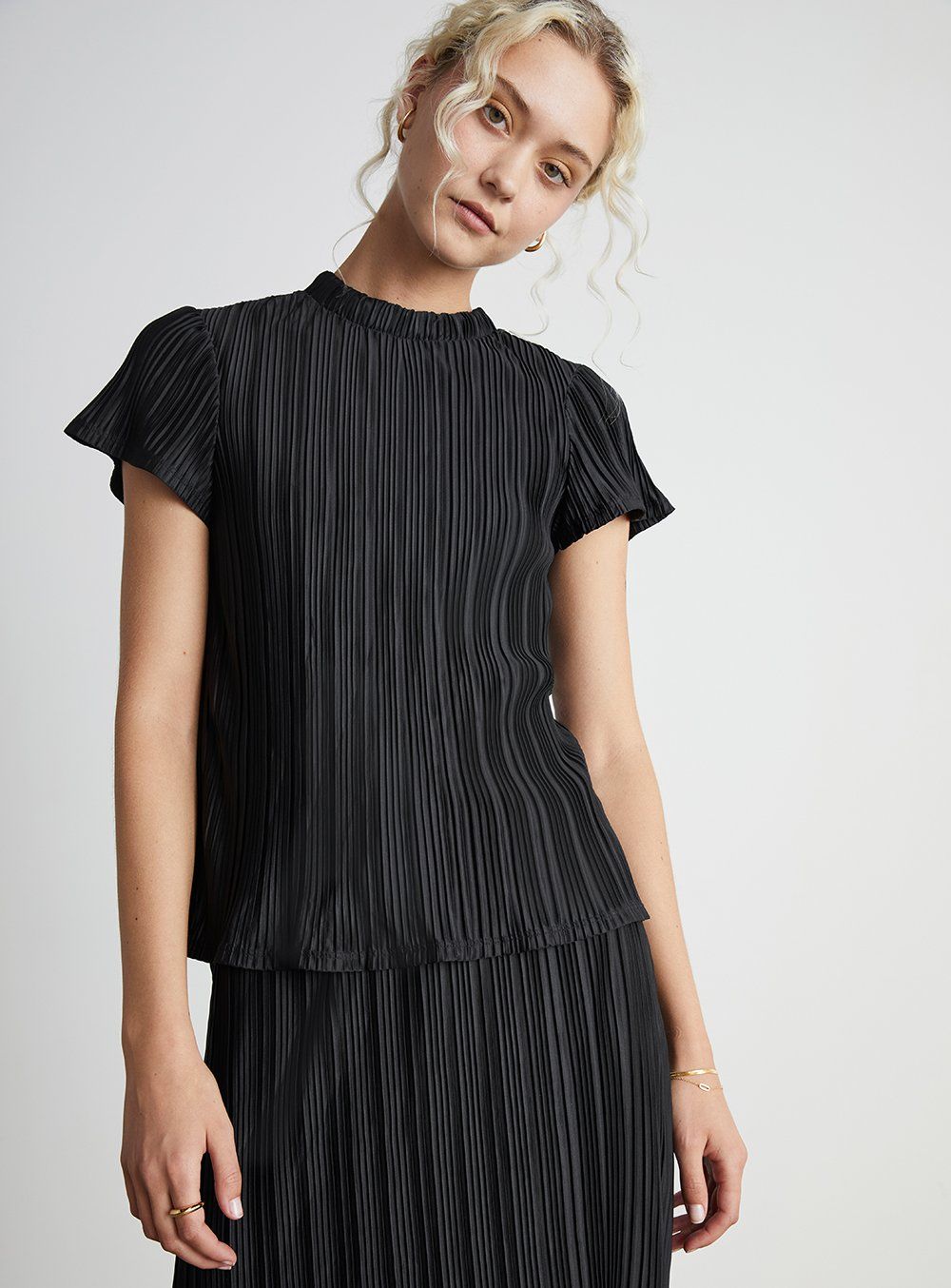 How to Style the Same Clothing Item in Different Ways | Who What Wear