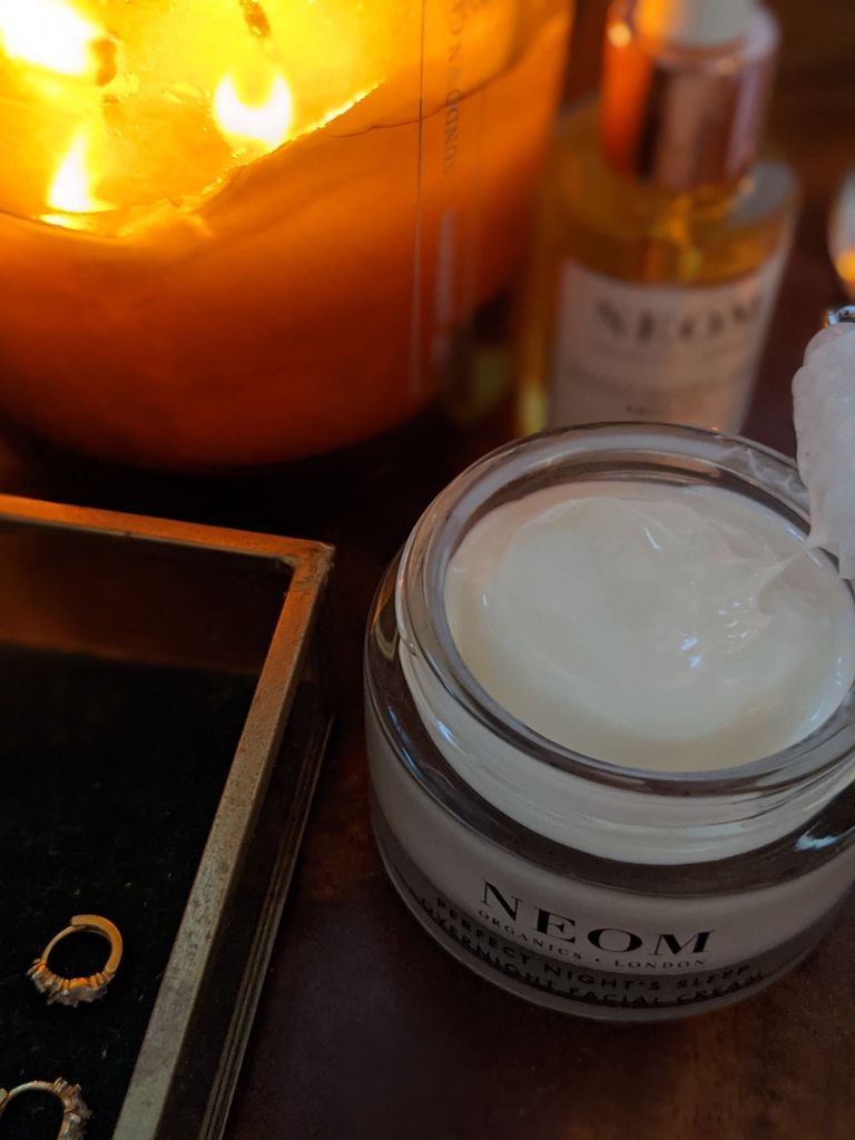 We Just Put the New Neom Overnight Facial Cream to the Test | Who What Wear
