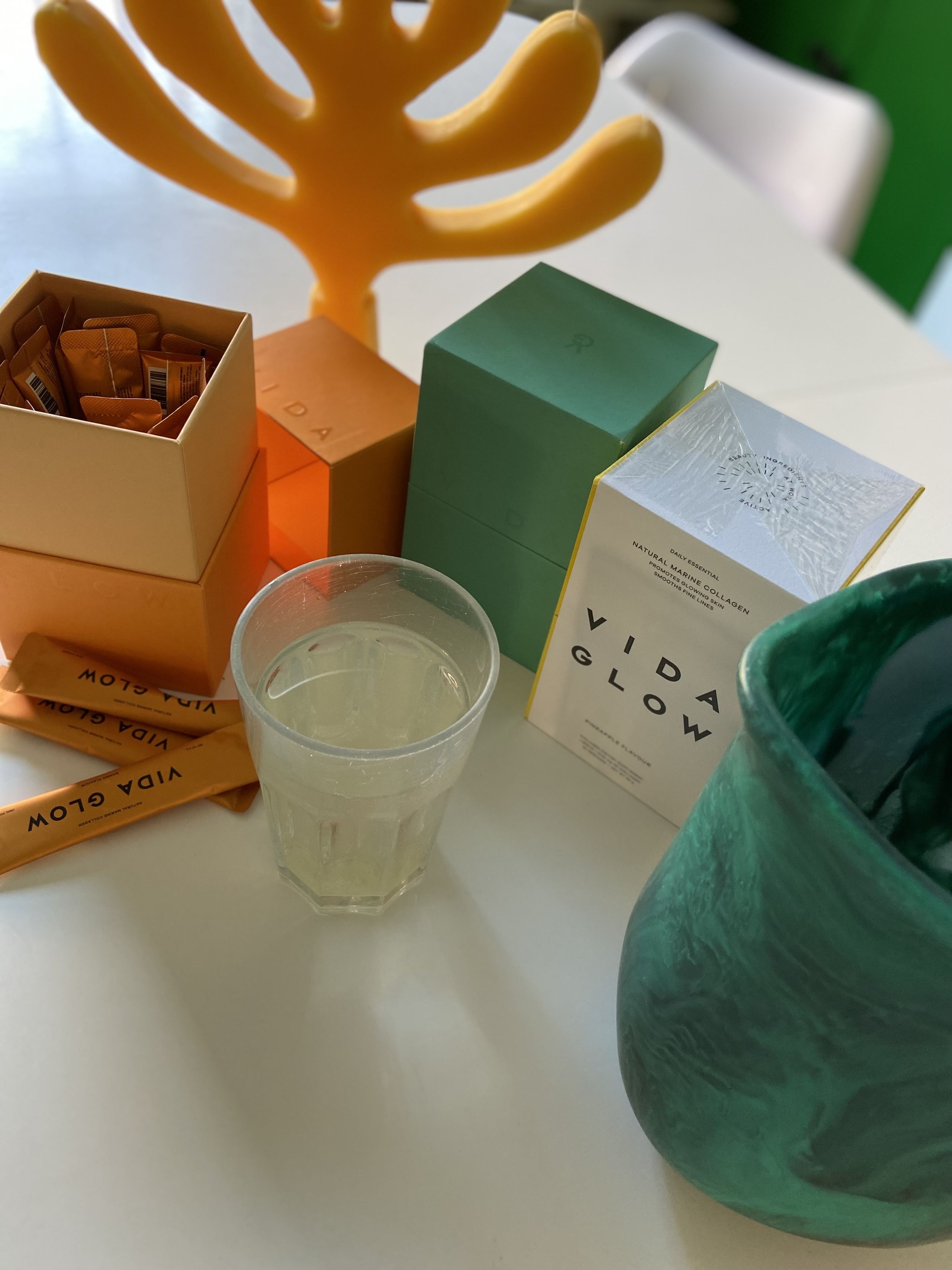 We Tried Vida Glow Collagen Supplements—Here's Our Review | Who What Wear