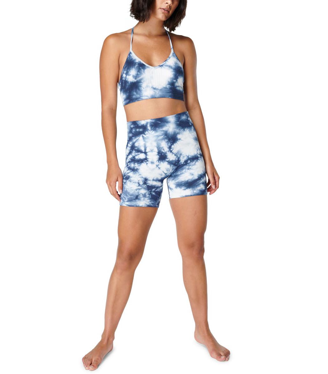 12 Best Yoga Shorts That You'll Want to Wear all the Time | Who What Wear