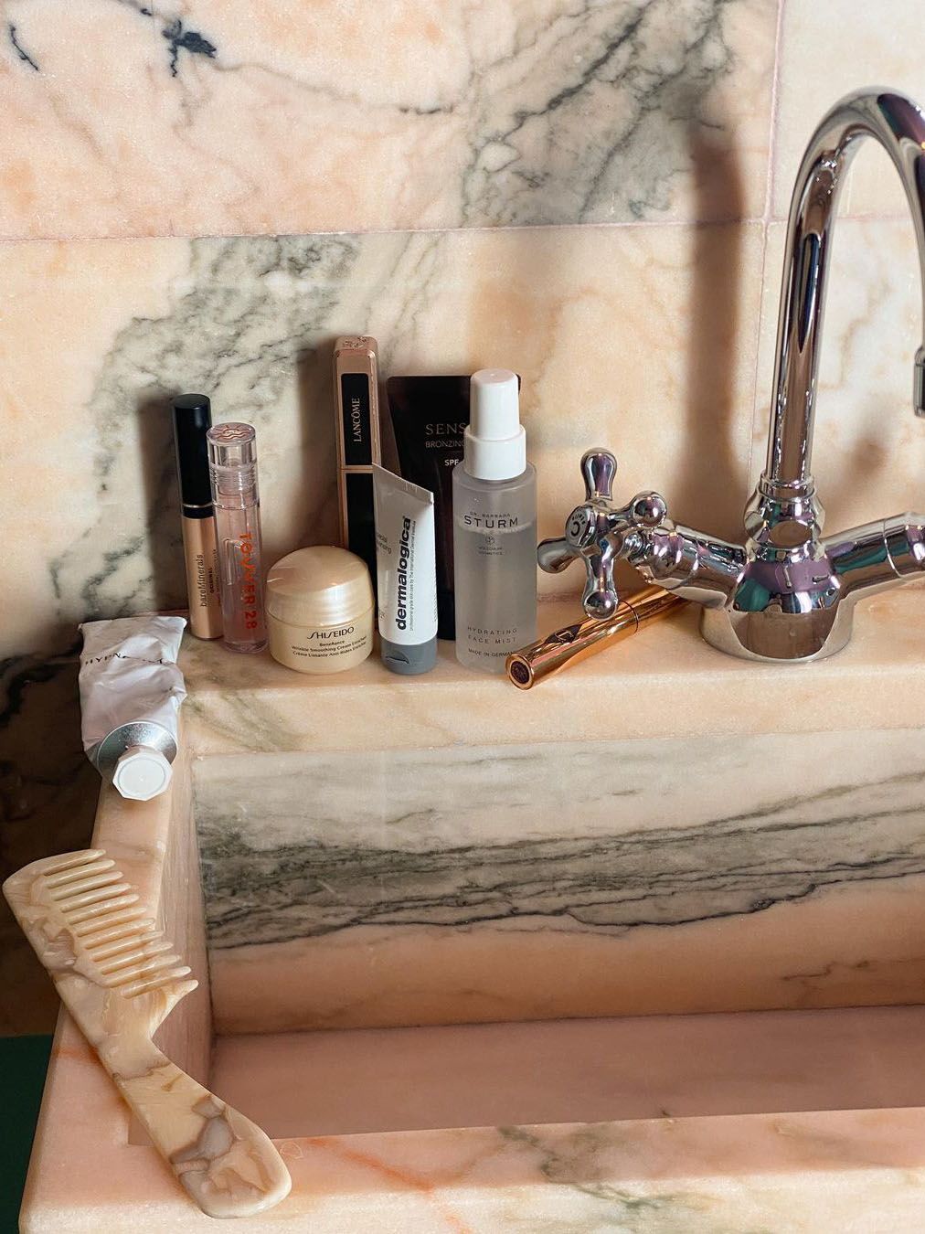 15 Best Barrier Creams and How to Protect Your Skin Barrier | Who What Wear