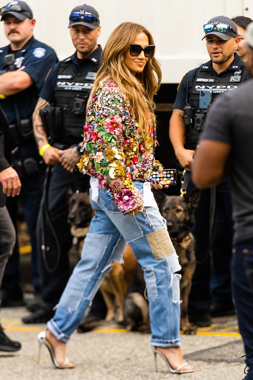5 Internet-Breaking Outfits Jennifer Lopez Just Wore in NYC | Who What Wear