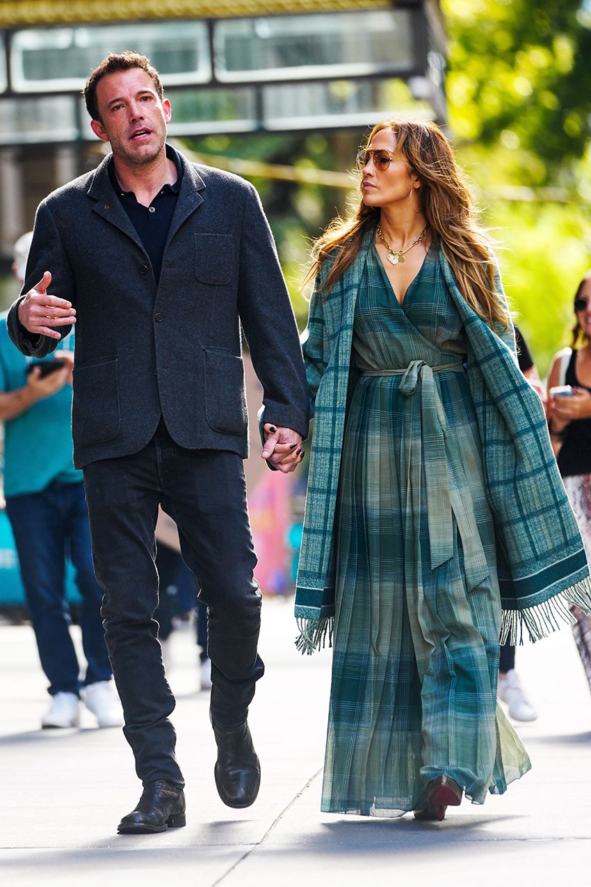 5 Internet-Breaking Outfits Jennifer Lopez Just Wore in NYC | Who What Wear