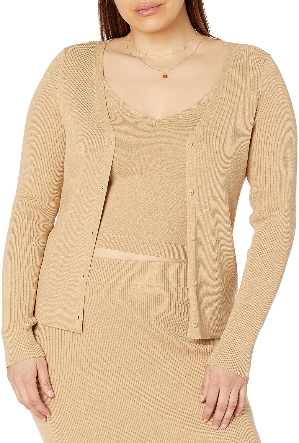 5 Outfits Fashion Editors Wear That Are Made Up of Basics | Who What Wear