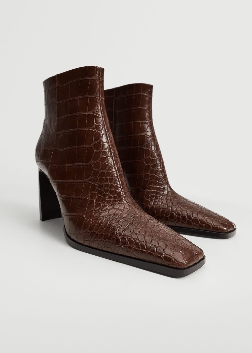 The 25 Best Brown Boots We'll Be Wearing All Season | Who What Wear