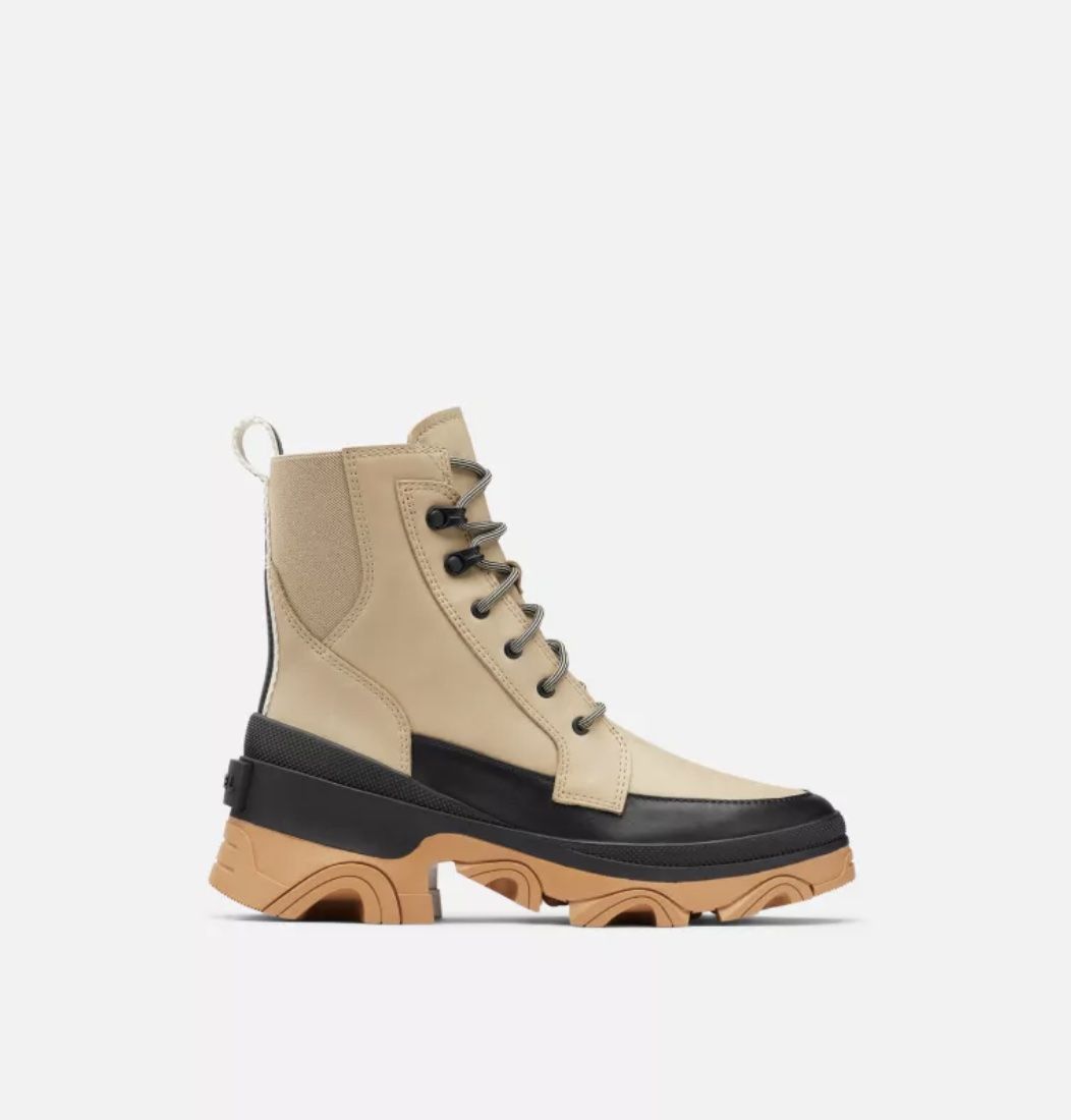 How to Wear TikTok's Trending Boots for Fall | Who What Wear