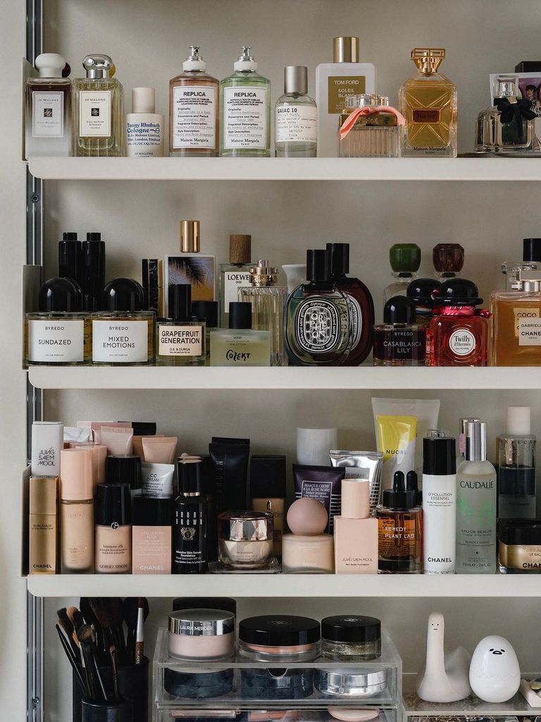 The 19 Best Powdery Perfumes to Add to Your Wish List | Who What Wear