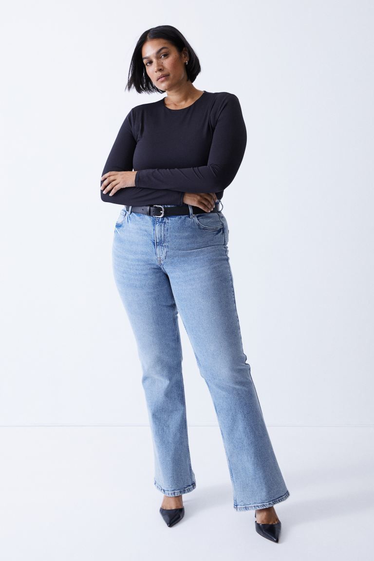 7 Sweater-and-Jeans Outfits to Try This Season | Who What Wear
