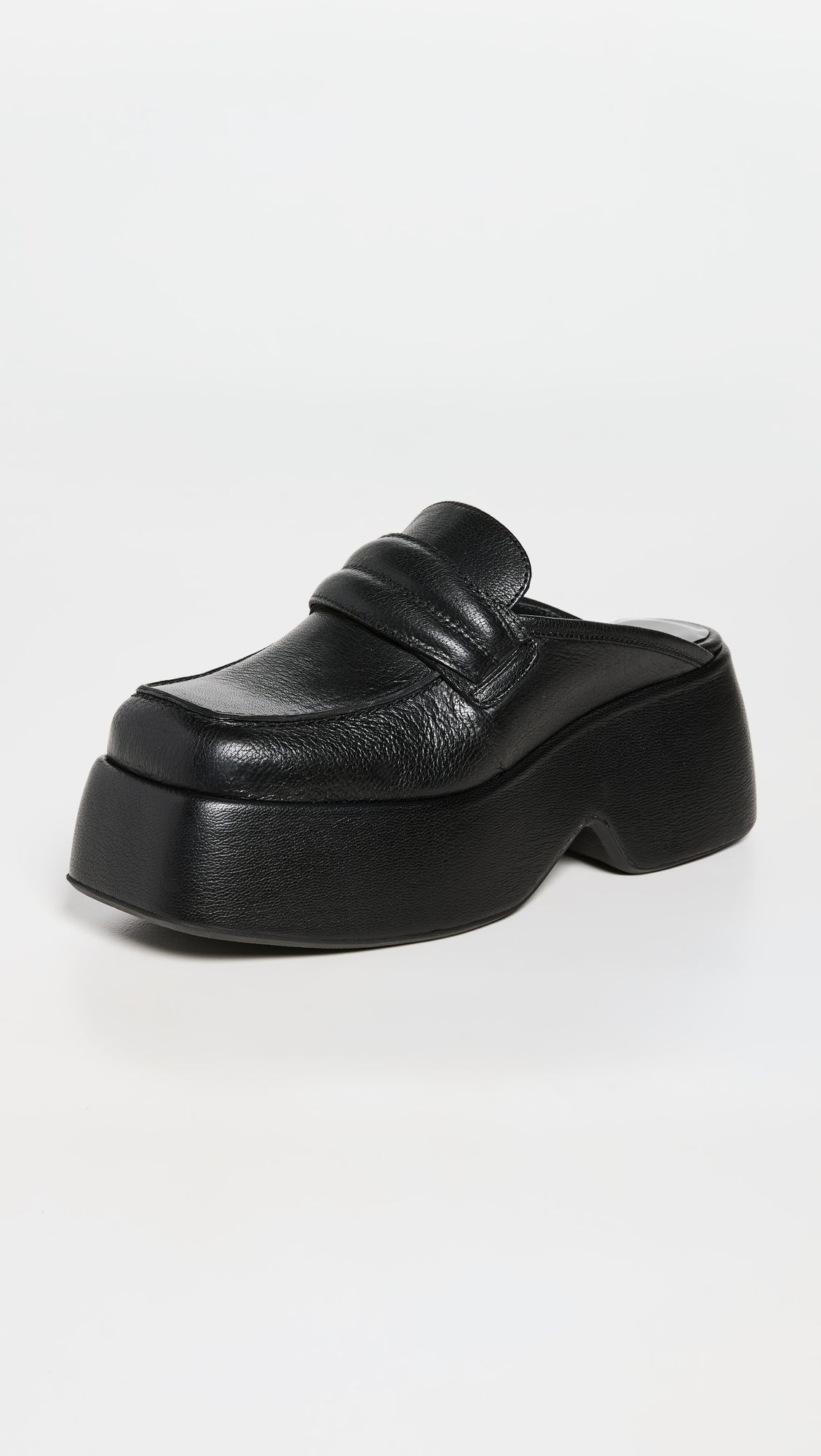 7 Fall and Winter Accessory Trends That Are Outfit Makers | Who What Wear