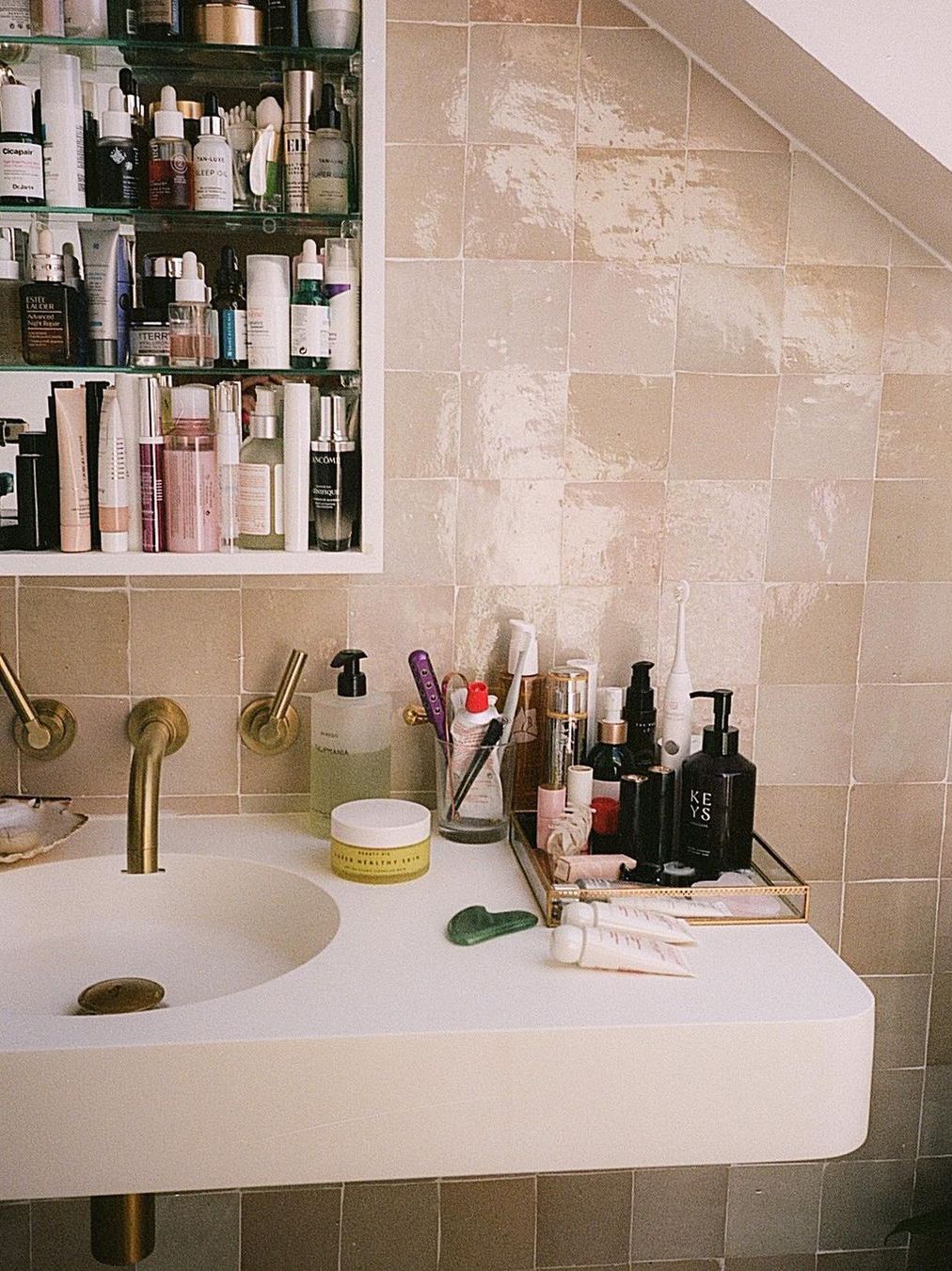 The 16 Best Serums for Sensitive Skin That Won't Irritate | Who What Wear