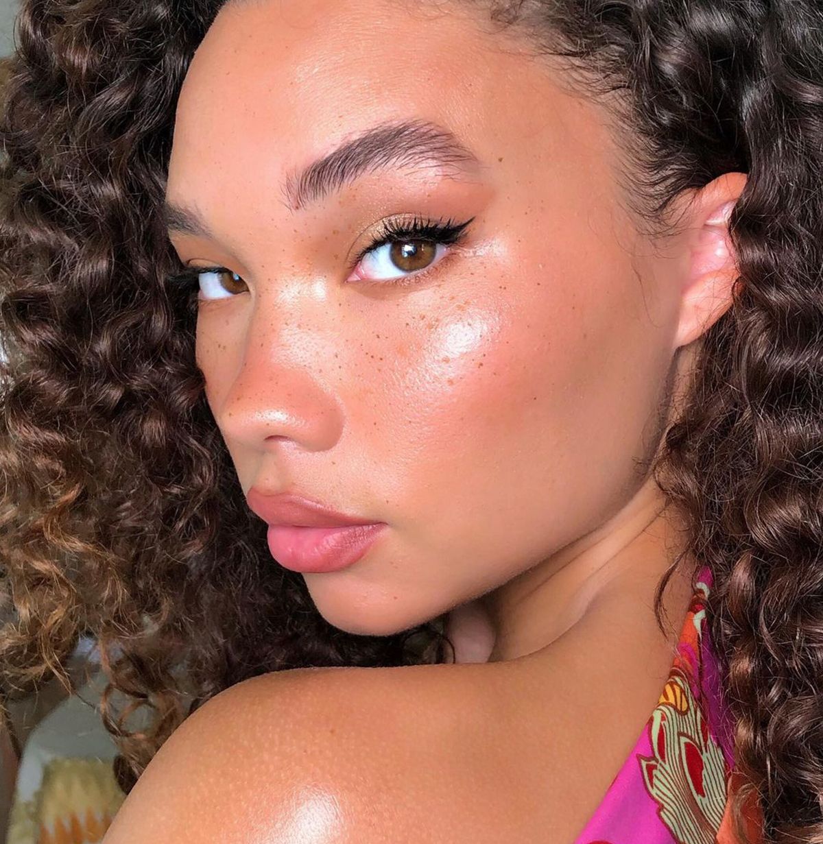 The 12 Best Gen Z Makeup Trends | Who What Wear