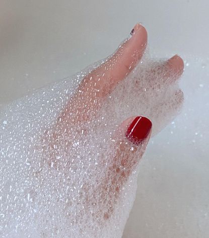 5 Tips and Remedies for Dry Hands, Recommended by a Derm | Who What Wear