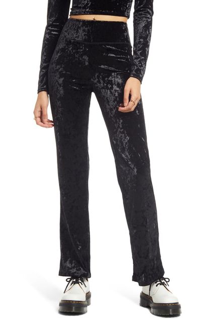 See All of Taylor Swift's Outfits Promoting the Red Album | Who What Wear