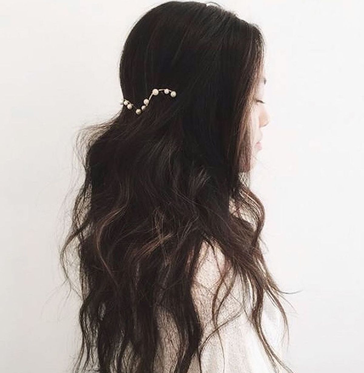 The Best Wavy-Hair Routine for 2A, 2B, and 2C Curl Patterns | Who What Wear