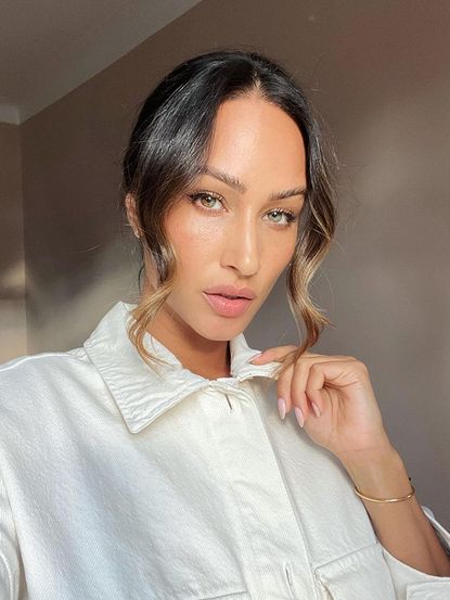 19 Hairstyles That Deliver Serious Middle-Part Inspiration | Who What Wear