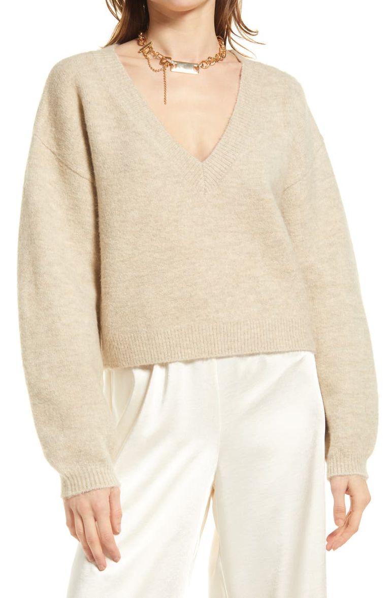 11 Trendy Sweater Outfits You'll See Everyone in This Winter | Who What ...