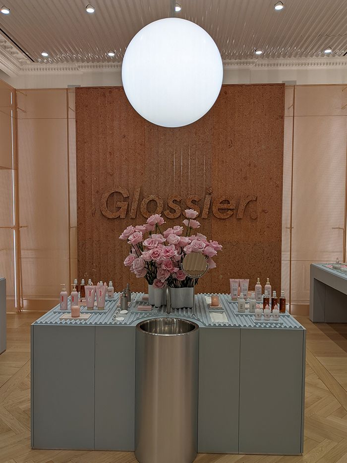 Everything You Need to Know About Glossier's London Store | Who What Wear
