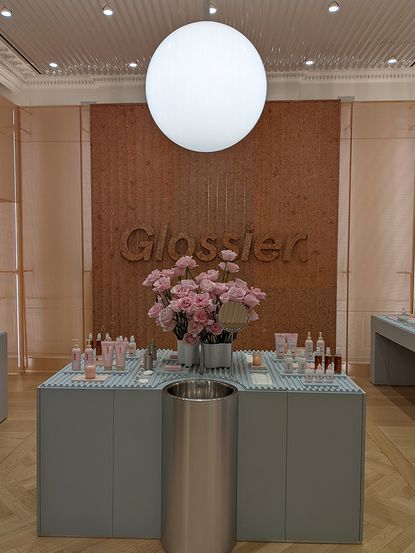 Everything You Need to Know About Glossier's London Store | Who What Wear