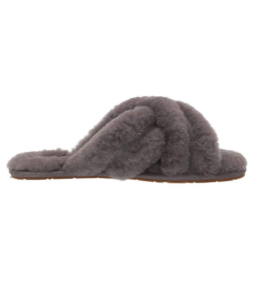 27 Comfortable Slippers That Are So Chic Too | Who What Wear