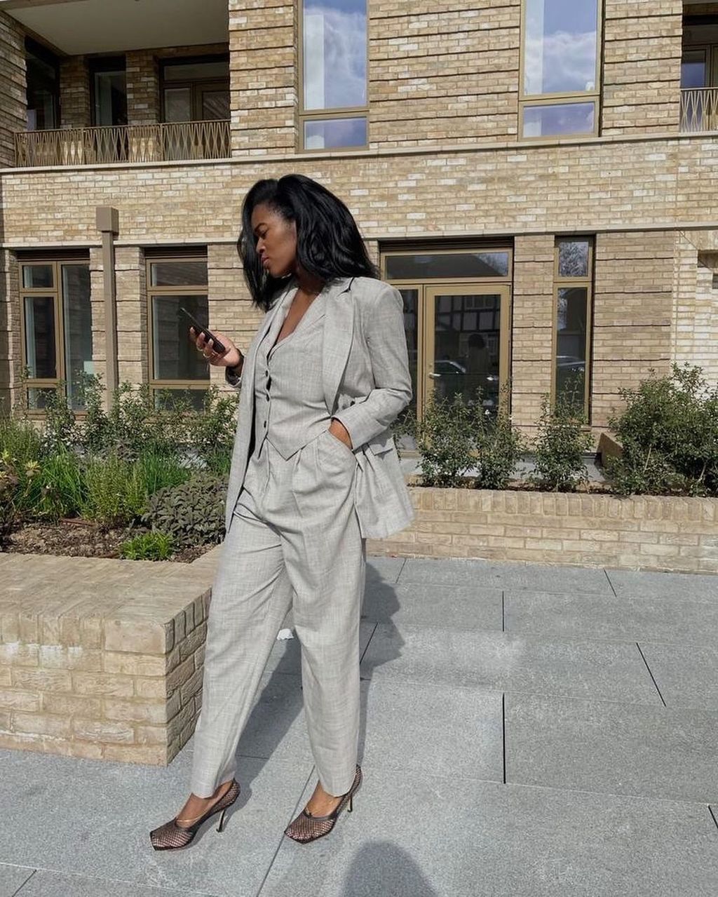 6 Stylish Outfits That Are So Easy to Throw Together | Who What Wear