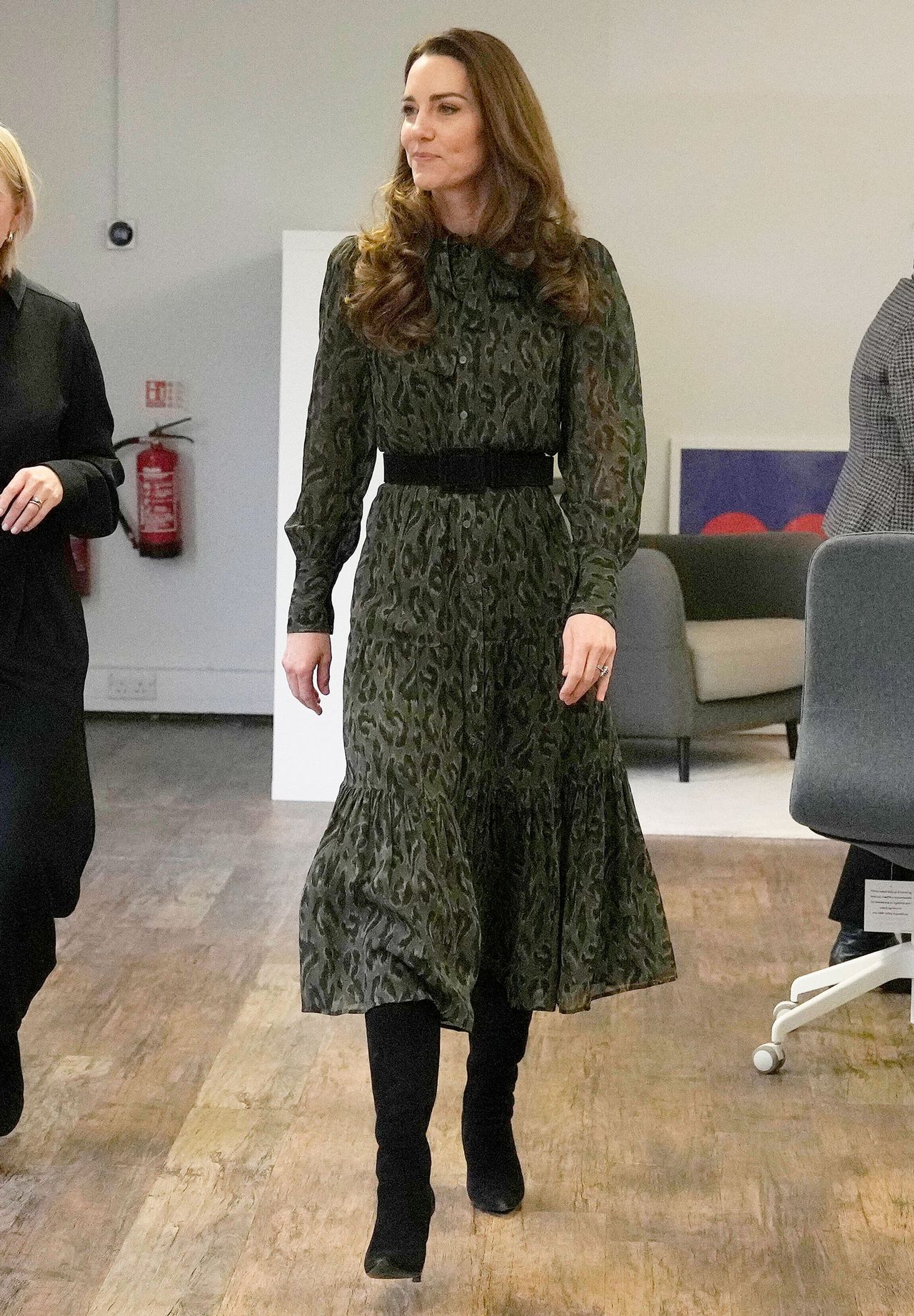 Kate Middleton Just Wore a Version of Anna Wintour's Uniform | Who What ...