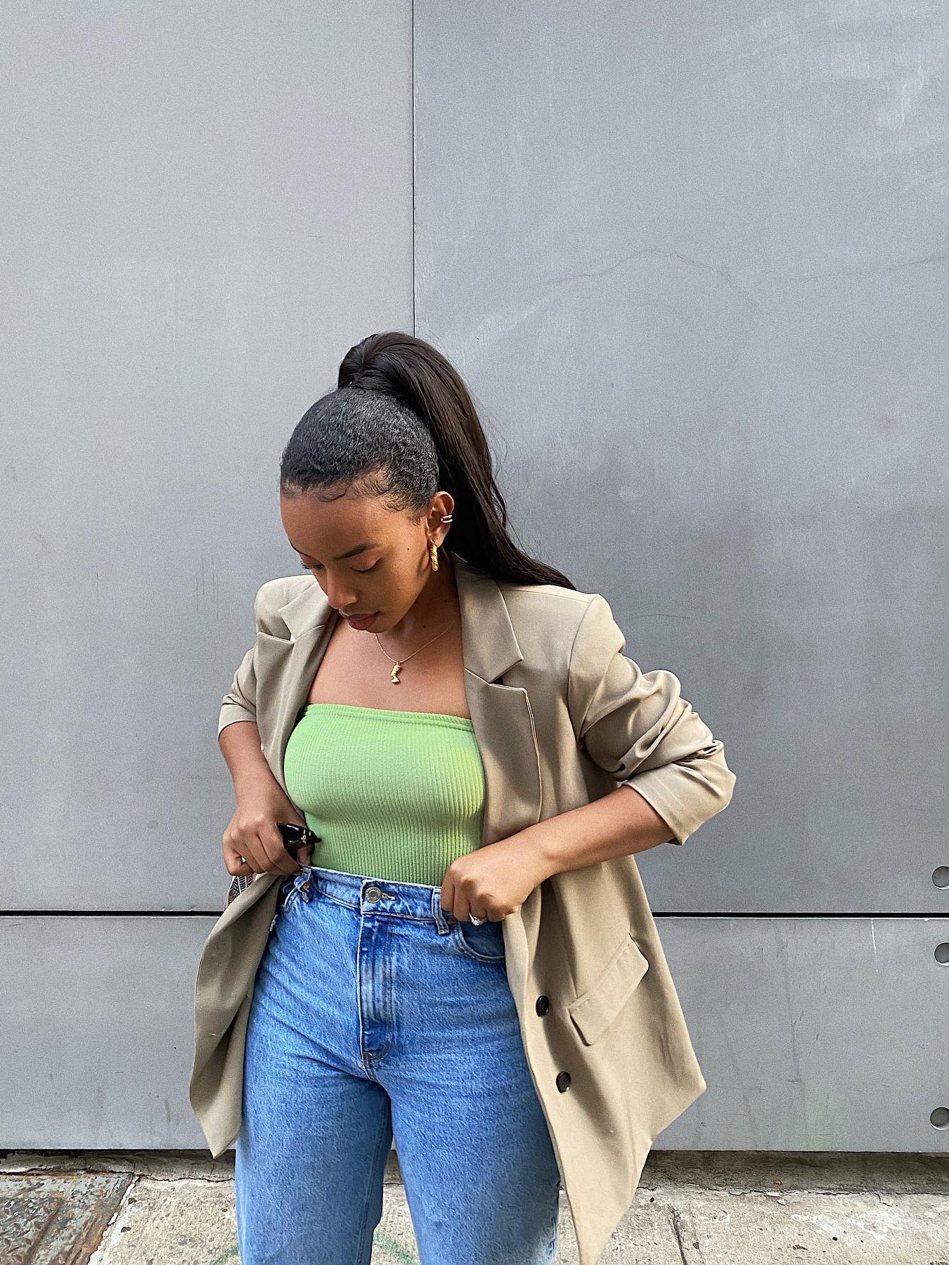 11 Best Setting Sprays for Hair, Hands Down | Who What Wear