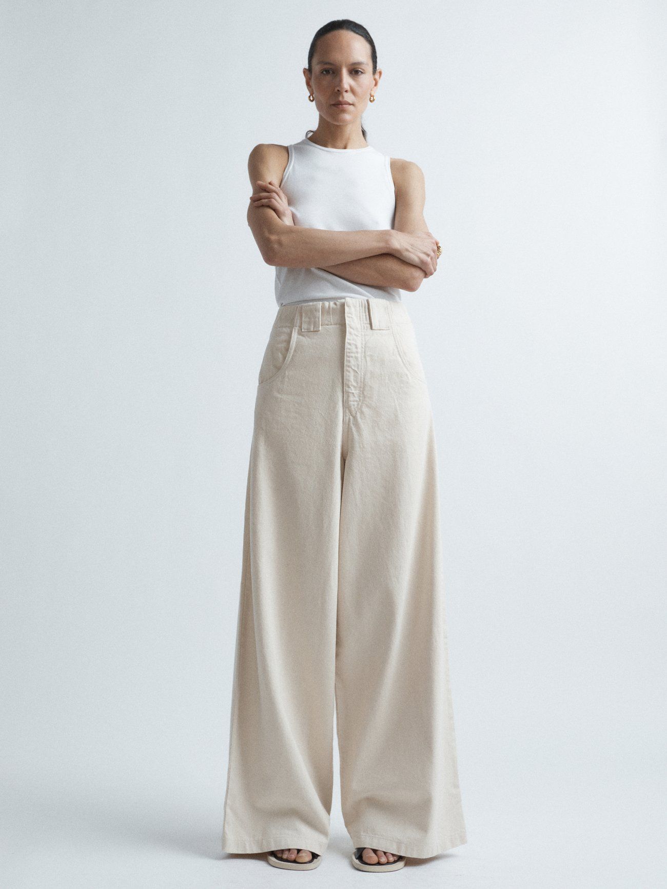 Raey Is Every Fashion Person's Go-To Brand for Luxe Basics | Who What Wear