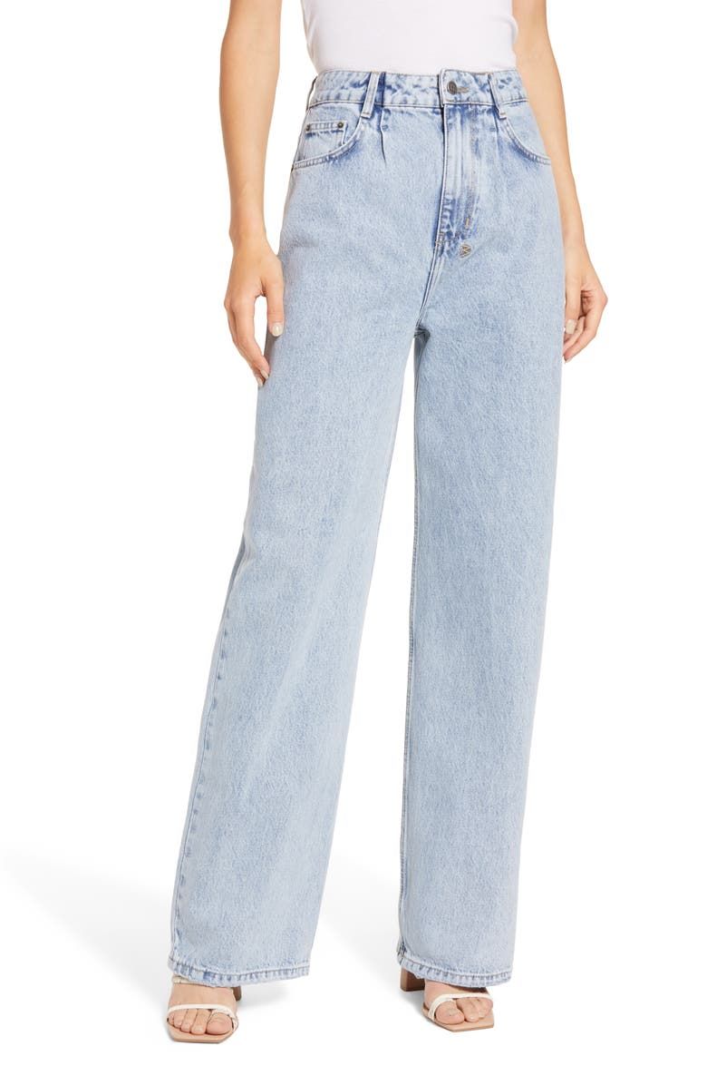 8 Elevated Basics That Work Best for Minimal Style | Who What Wear