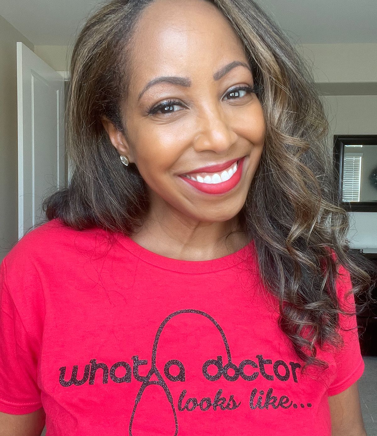 23 Dermatologist-Recommended Makeup Products We Love | Who What Wear